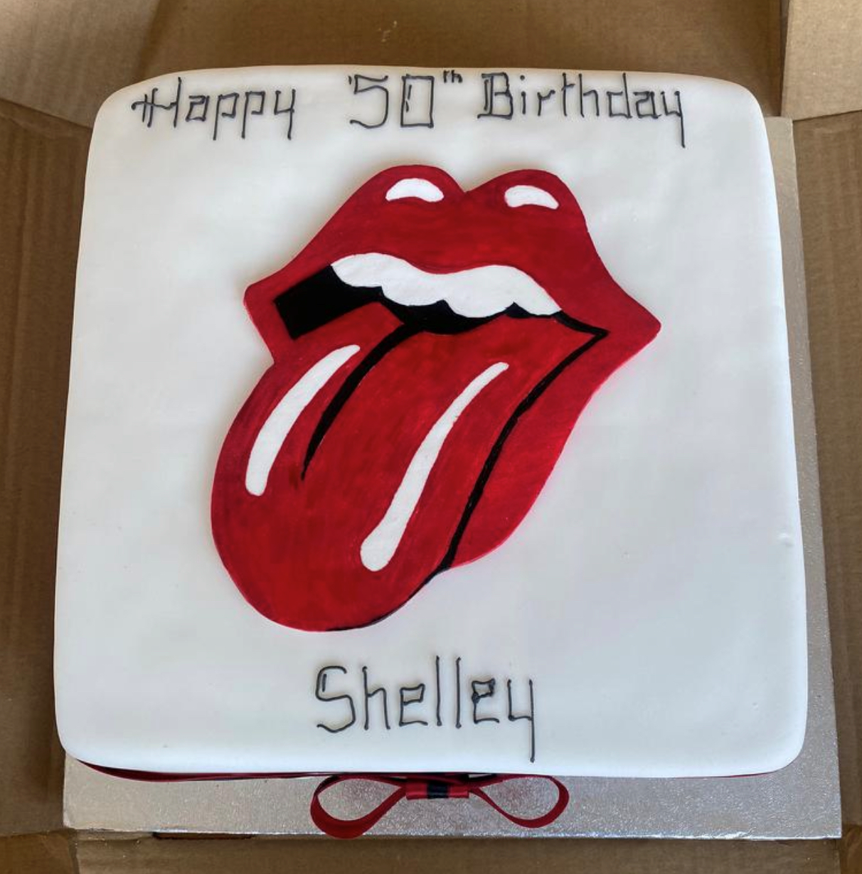 square 10 inch Undecorated Iced Sponge Cake to decorate yourself ...