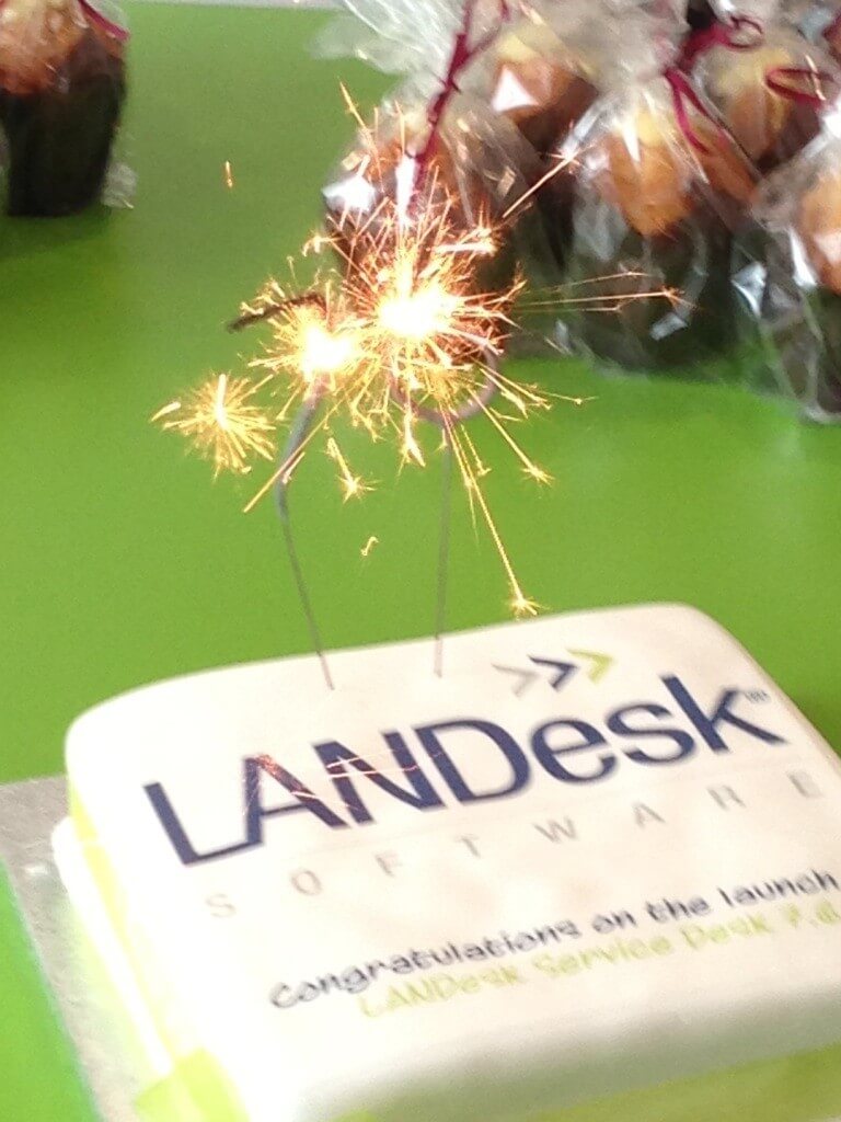 Logo Cake with your image printed | Caketoppers